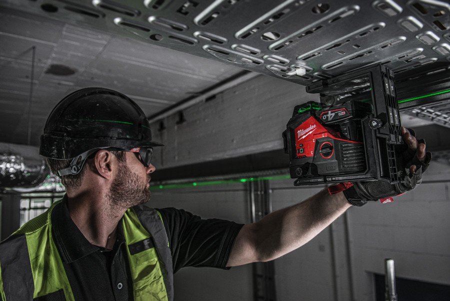 גוף פלס לייזר ירוק-3 מעגלים Milwaukee-M12-3PL | שזר